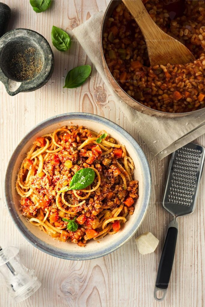 Sizzling Spaghetti Bolognese Recipe: A Hearty Italian Classic - About ...