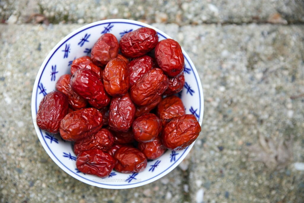 What Does Dates Taste Like? Sweet Candy of Nature Unwrapped - About Yogurt